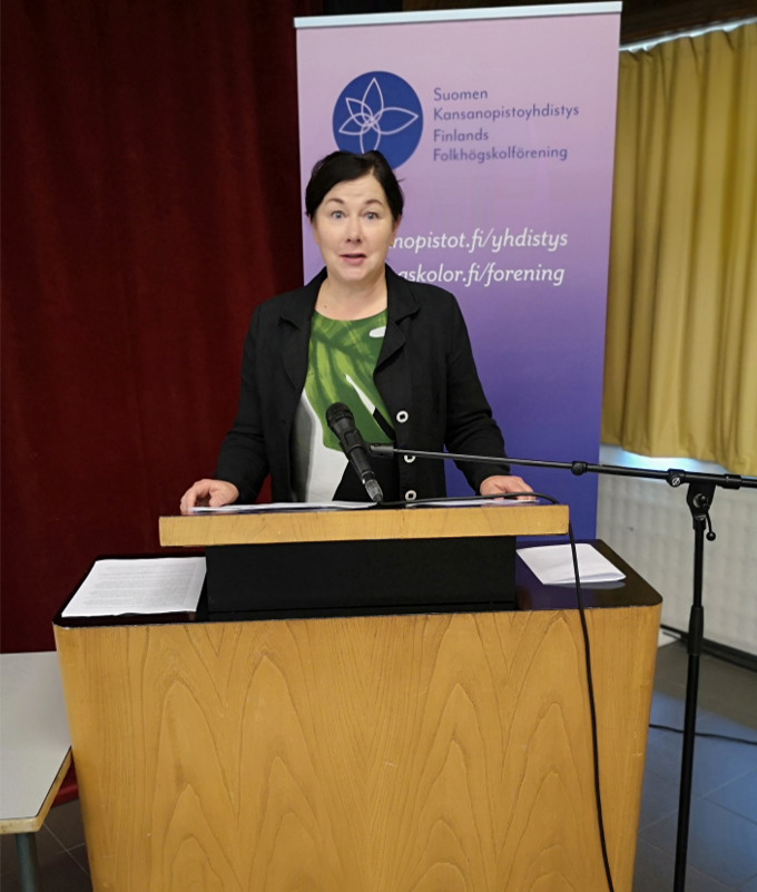 Kansanopistoyhdistyksen vuosikokous 23.9.2020: Lundén ja Palola ...